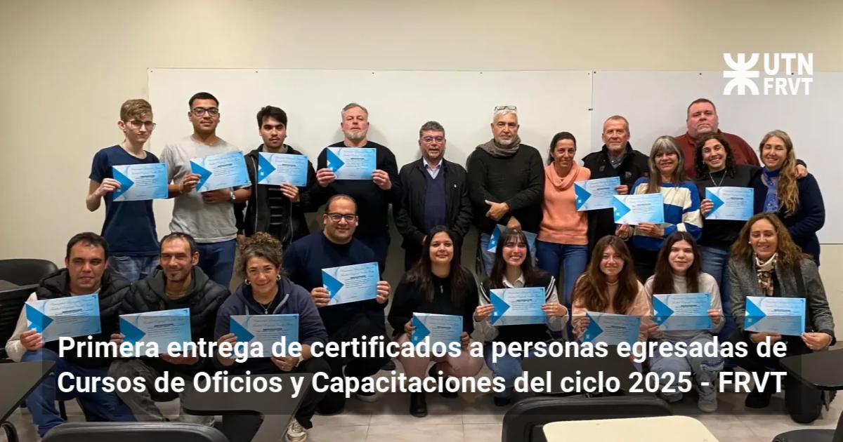 Primera entrega de certificados a personas egresadas de Cursos de ...